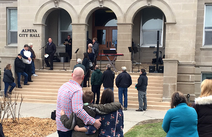 ‘Let us show your love’ | News, Sports, Jobs - The Alpena News